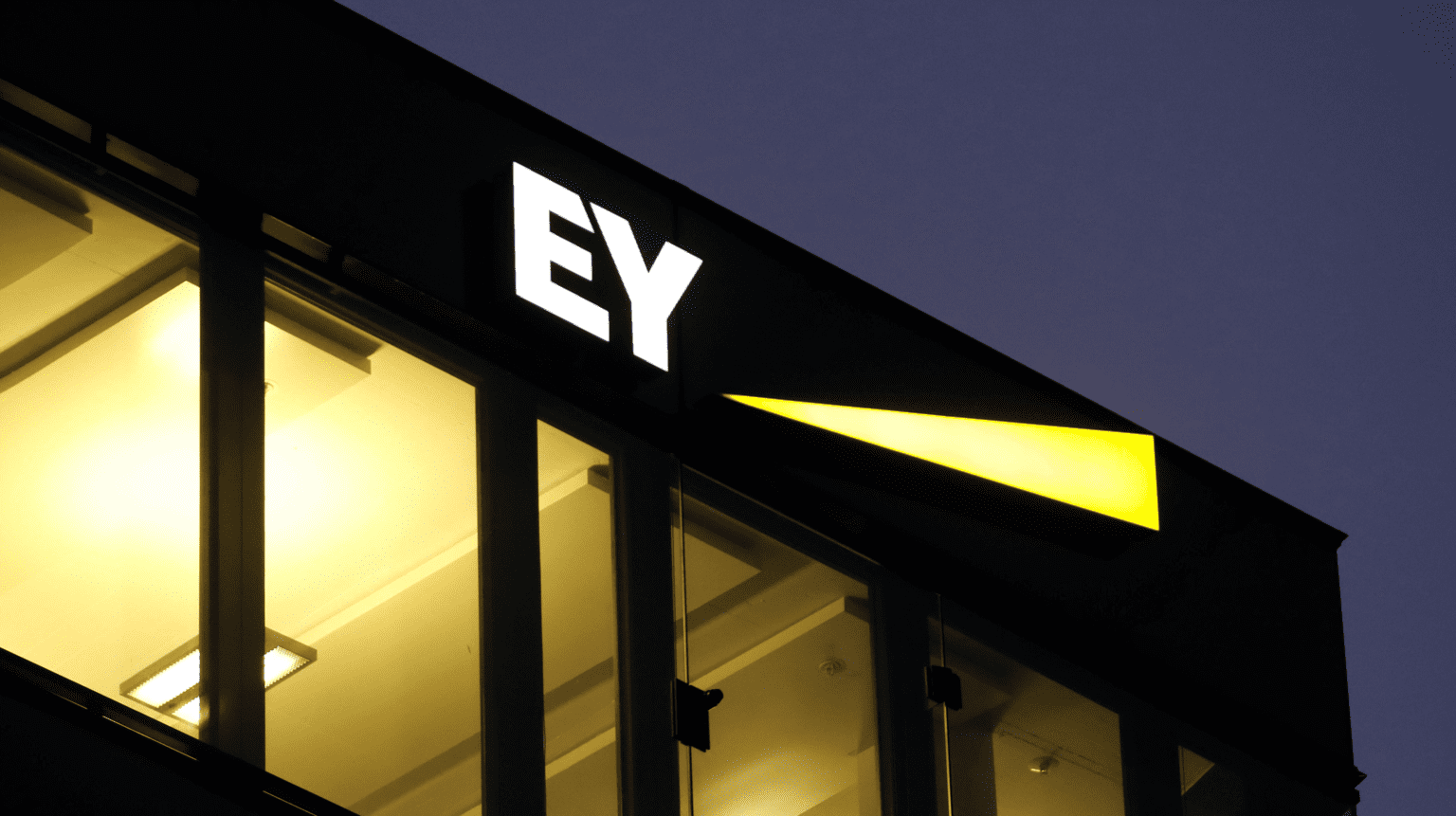 EY-Parthenon to Invest $250 Million in AI-Powered Edge Platforms